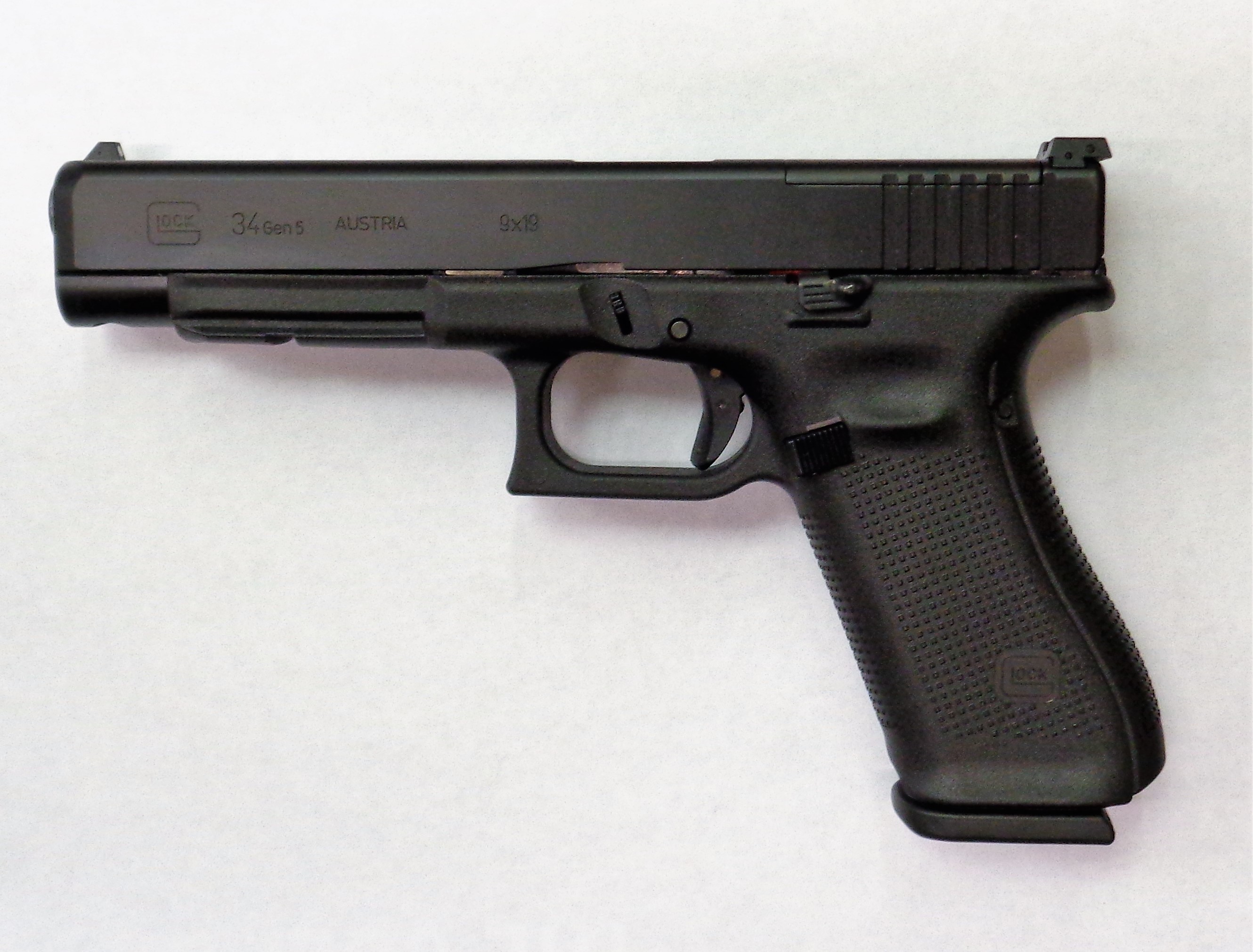 The Guns and Gear of FAULT LINES | STEVEN HILDRETH, JR.